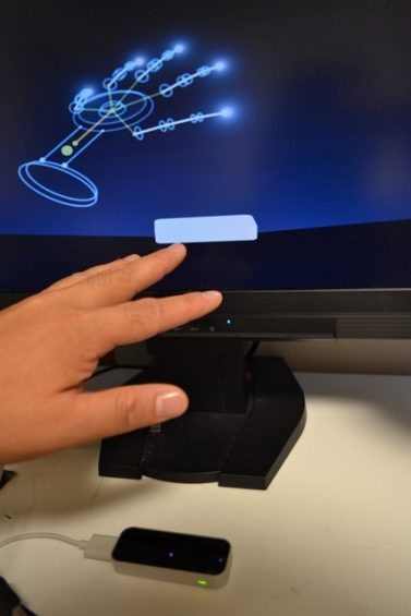 Leap Motion は本当に革新的なUIデバイスなのか? 本体レビューとその雑感【@maskin】 | TechWave（テックウェーブ）