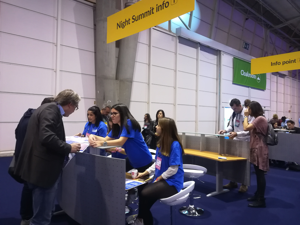 dav | TechWave（テックウェーブ）